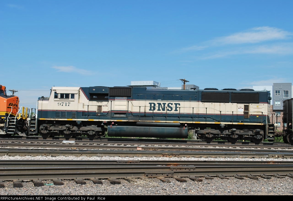 BNSF 9717